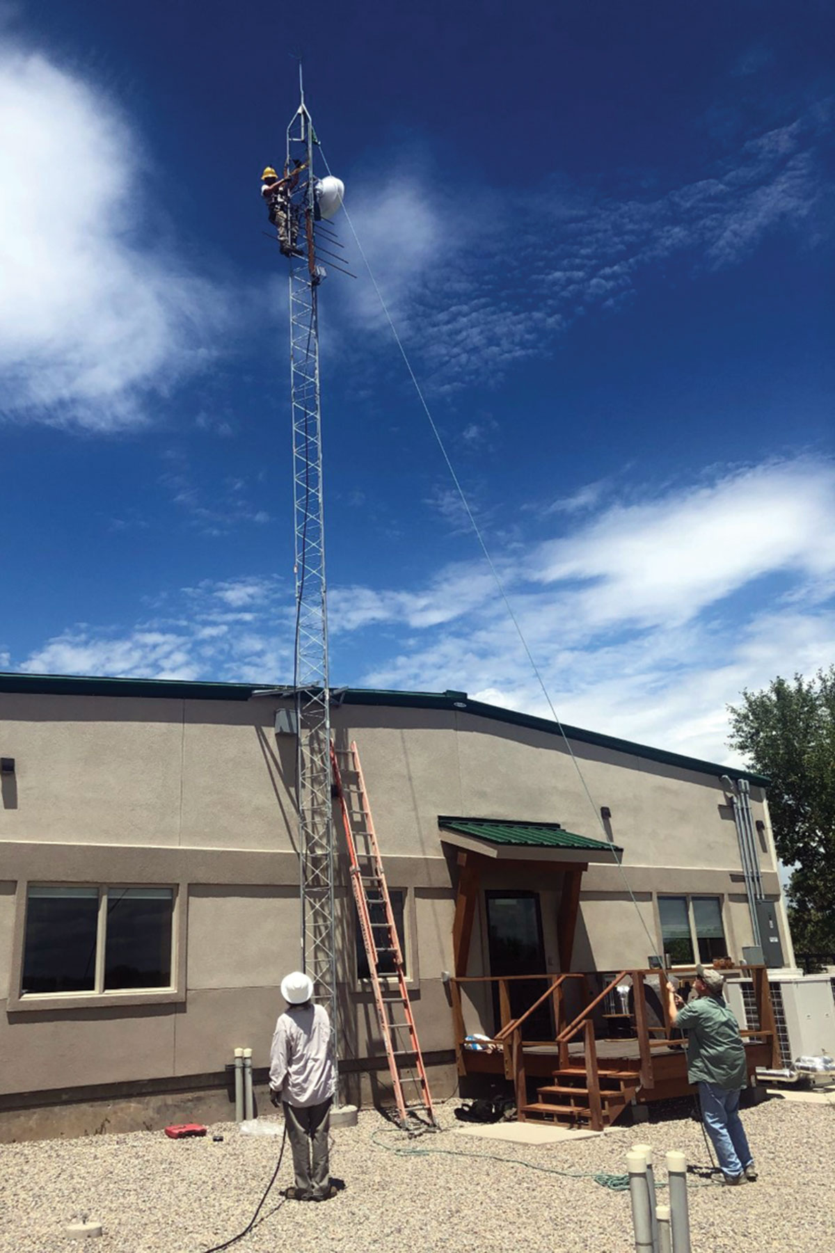 KSUT erects new tower – The Southern Ute Drum