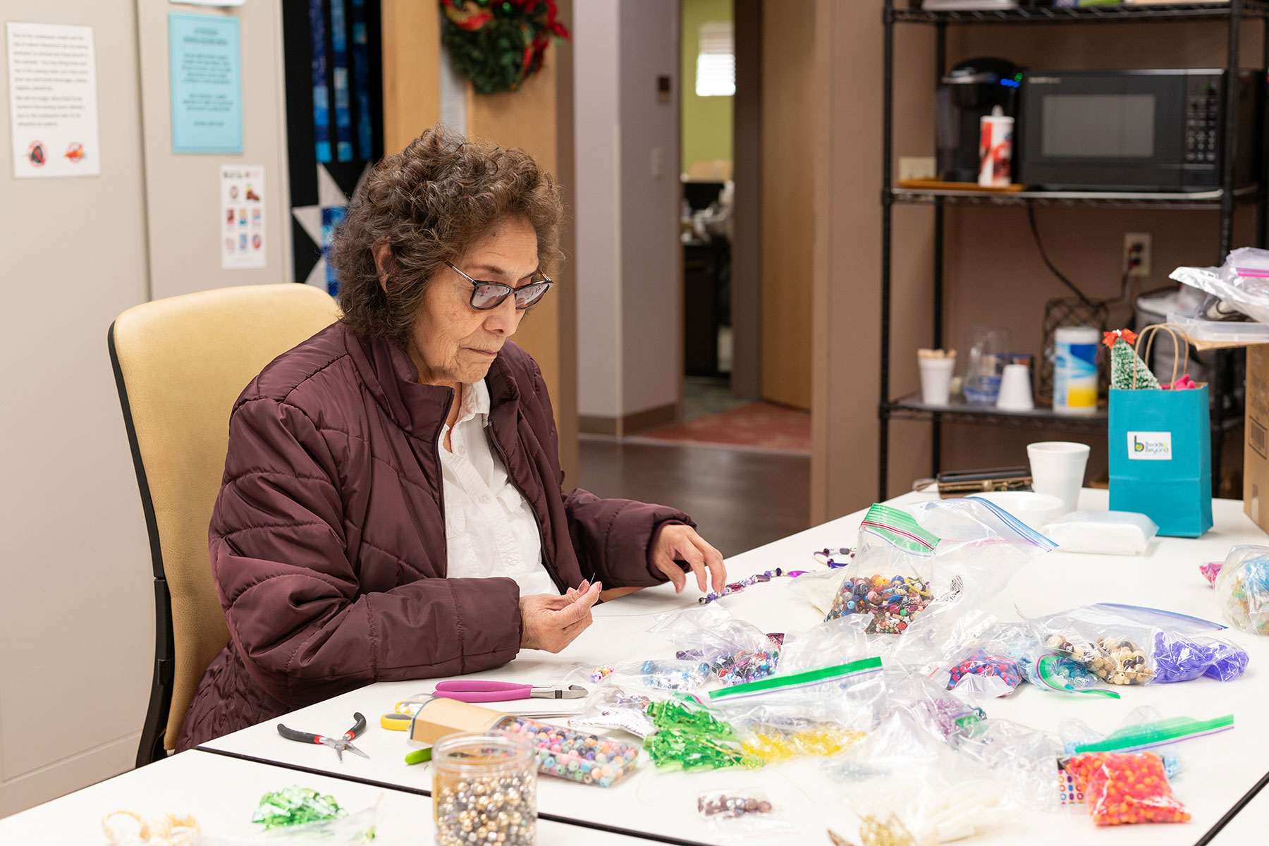 Elders gather to craft – The Southern Ute Drum